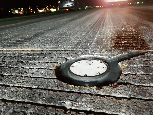 Real-time runway sensors